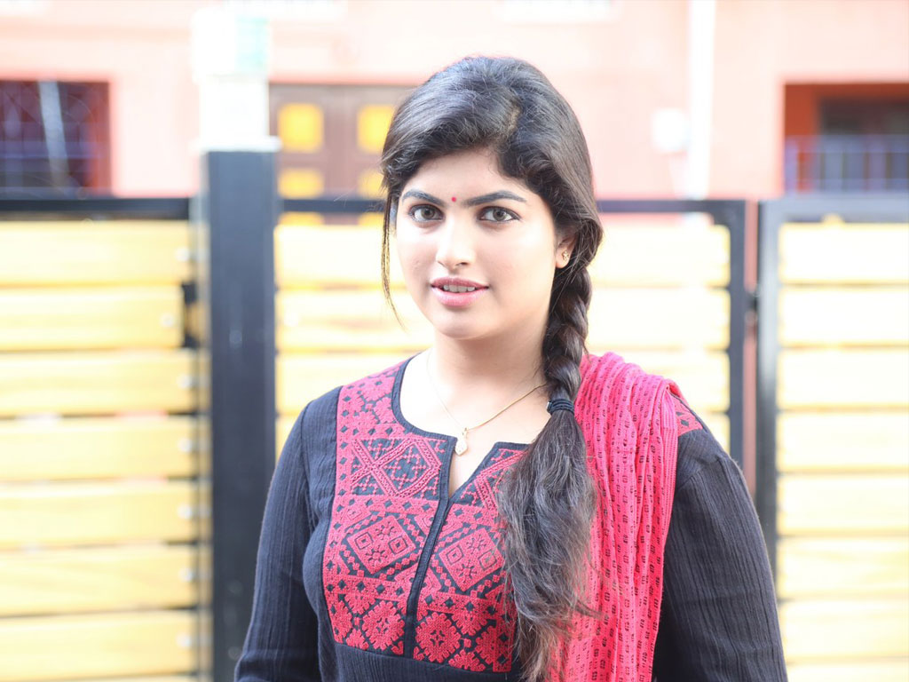 Naina Sarwar HD Wallpapers | Latest Naina Sarwar Wallpapers HD Free ...