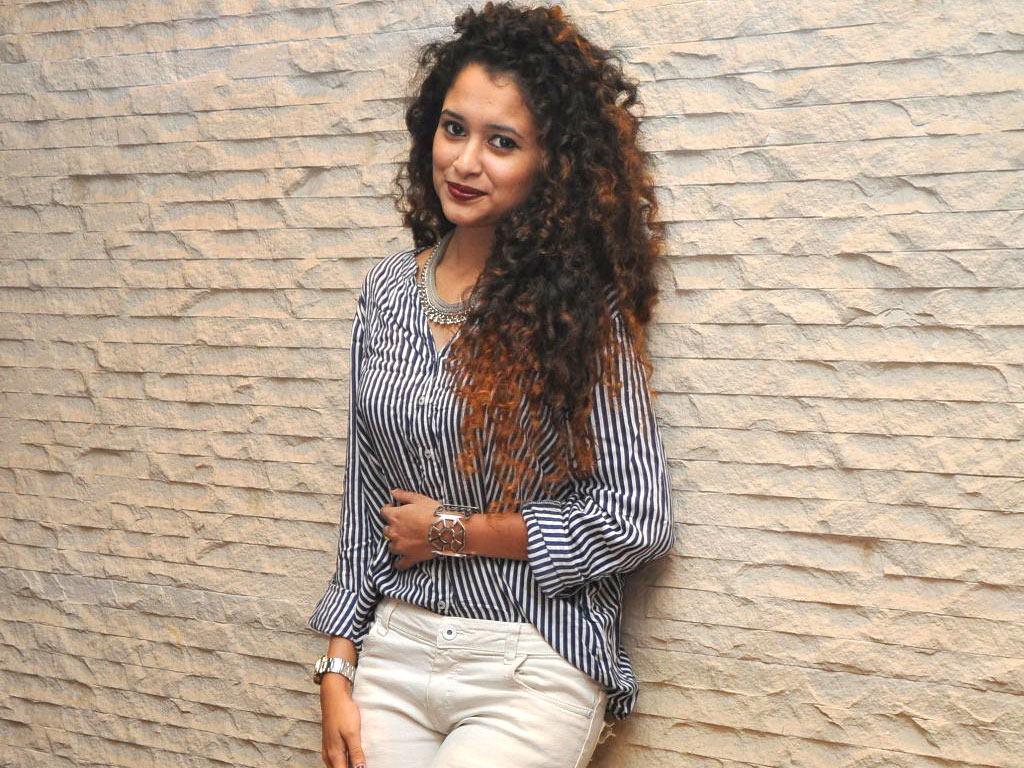 Sowmya Sukumar HD Wallpapers | Latest Sowmya Sukumar Wallpapers HD Free ...