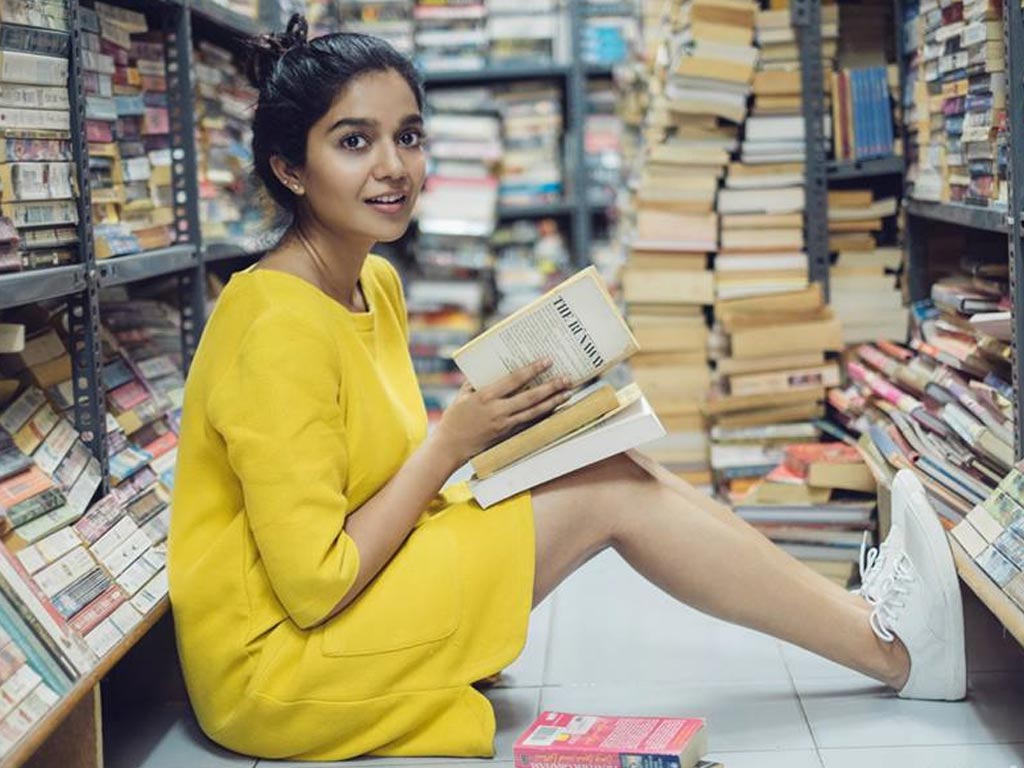 Swathi Reddy Wallpapers - FilmiBeat