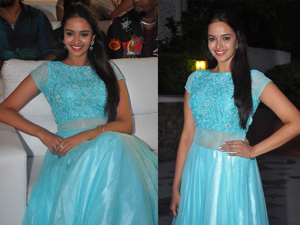 Poojitha Ponnada HD Wallpapers | Latest Poojitha Ponnada Wallpapers HD ...