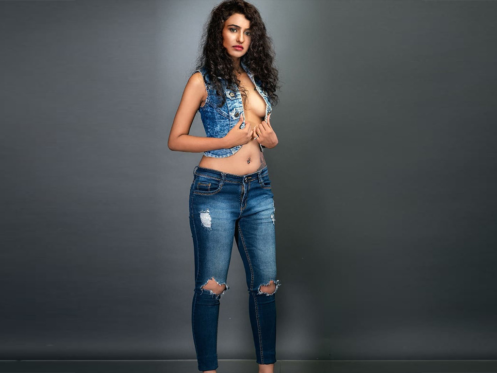 Tanvi Patil Wallpapers - FilmiBeat