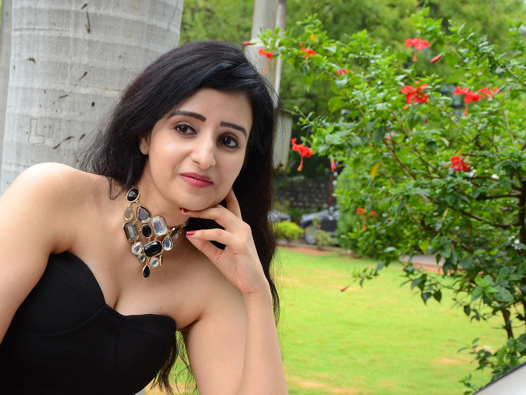 Preeti Sharma HD Wallpapers | Latest Preeti Sharma Wallpapers HD Free ...