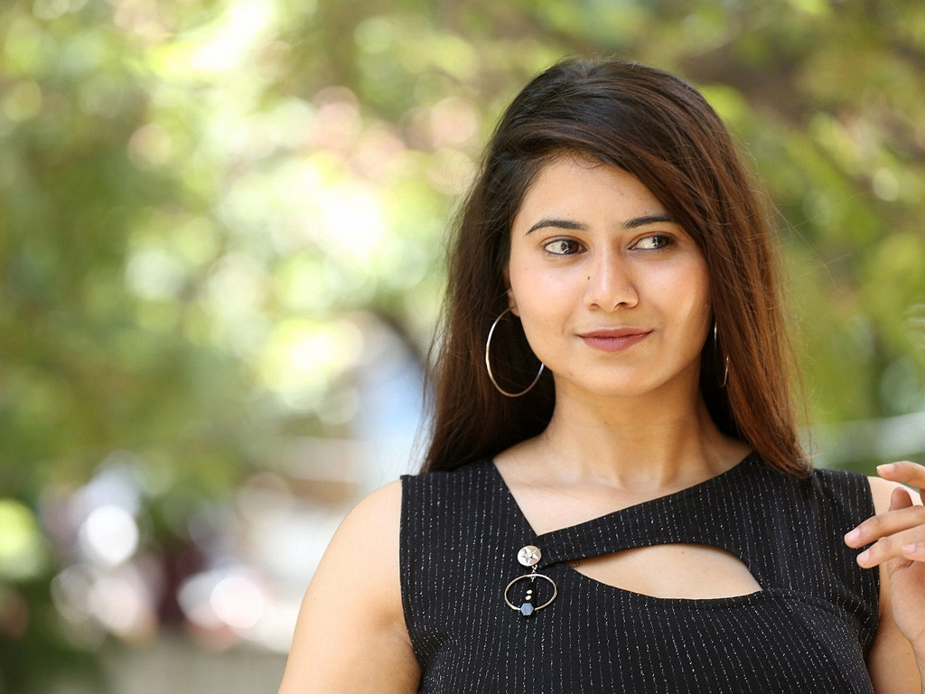 Shraddha Sharma HD Wallpapers | Latest Shraddha Sharma Wallpapers HD ...