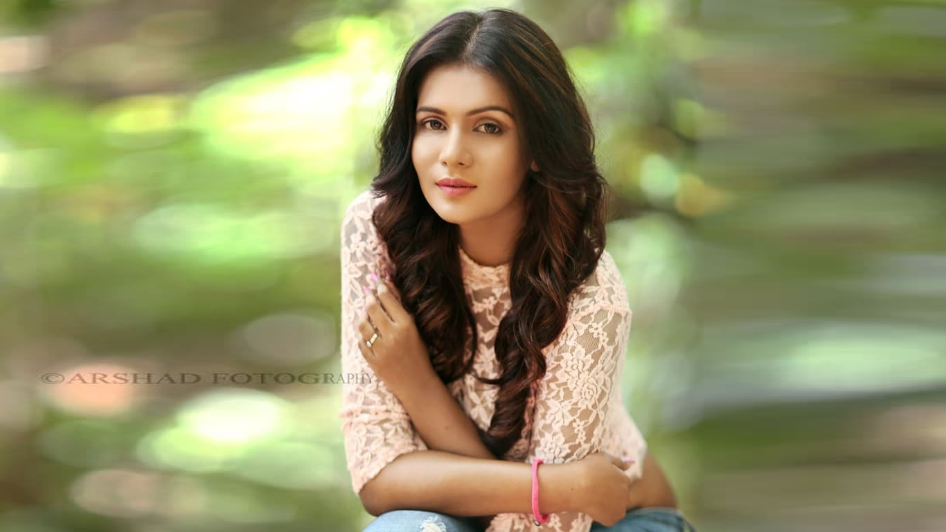 Meera Mitun HD Wallpapers | Latest Meera Mitun Wallpapers HD Free ...