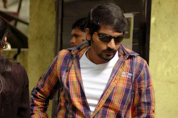 ஈசன் நடிகர், நடிகைகள் | Eesan Cast & Crew Details in Tamil - Filmibeat ...