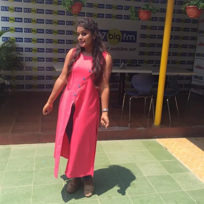 ರಾಪಿಡ್ ರಶ್ಮಿ ಫೋಟೋ | Rapid Rashmi Pictures, Photos, Images - Filmibeat ...