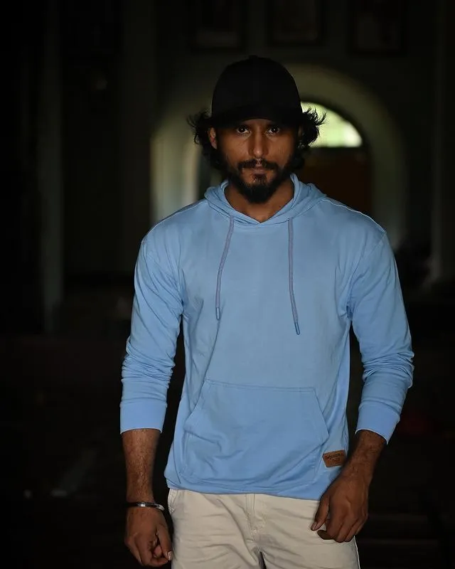 ನವೀನ ಶಂಕರ್ ಜೀವನಚರಿತ್ರೆ | Naveen Shankar Biography in Kannada ...