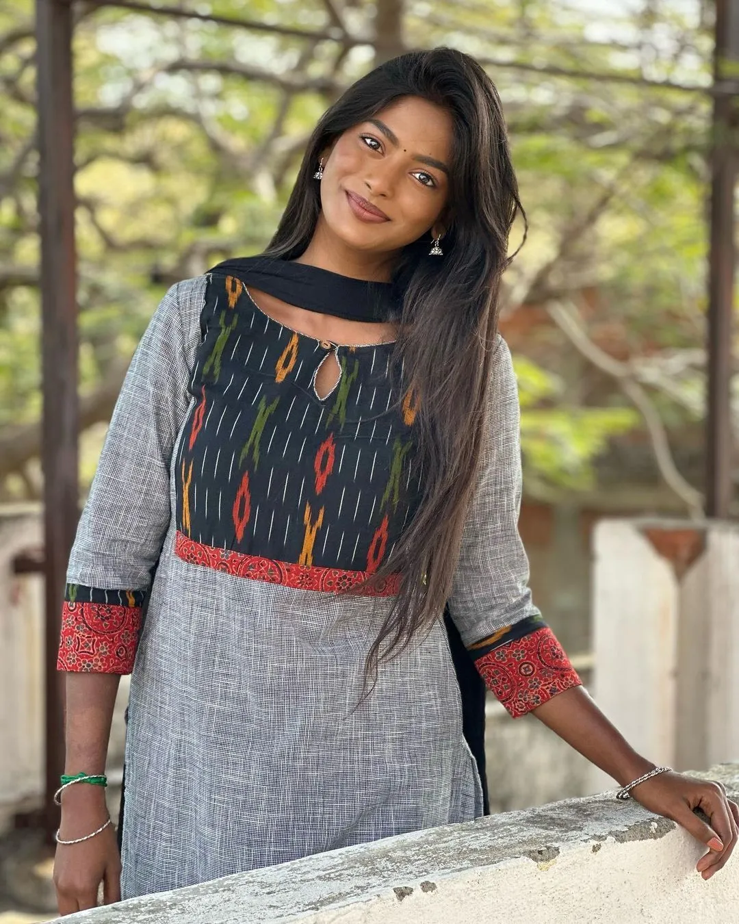 வினுஷா தேவி பயோடேட்டா | Vinusha Devi Biography in Tamil - Filmibeat Tamil